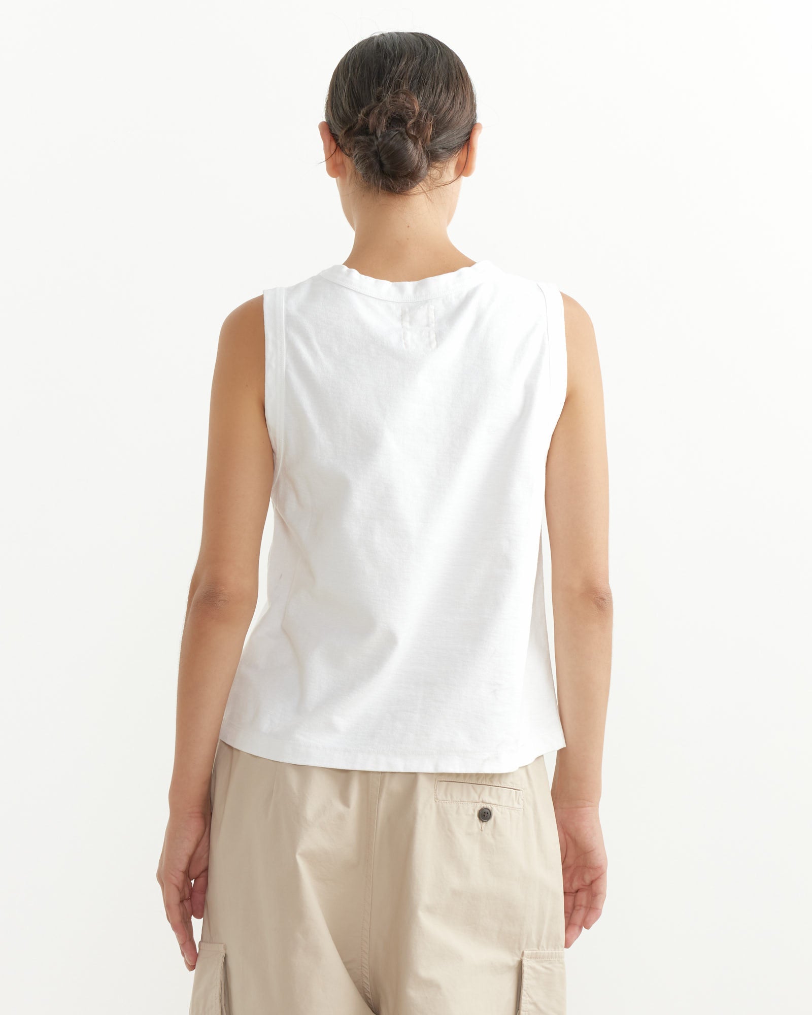 Johnny Tee in White – Mohawk General Store