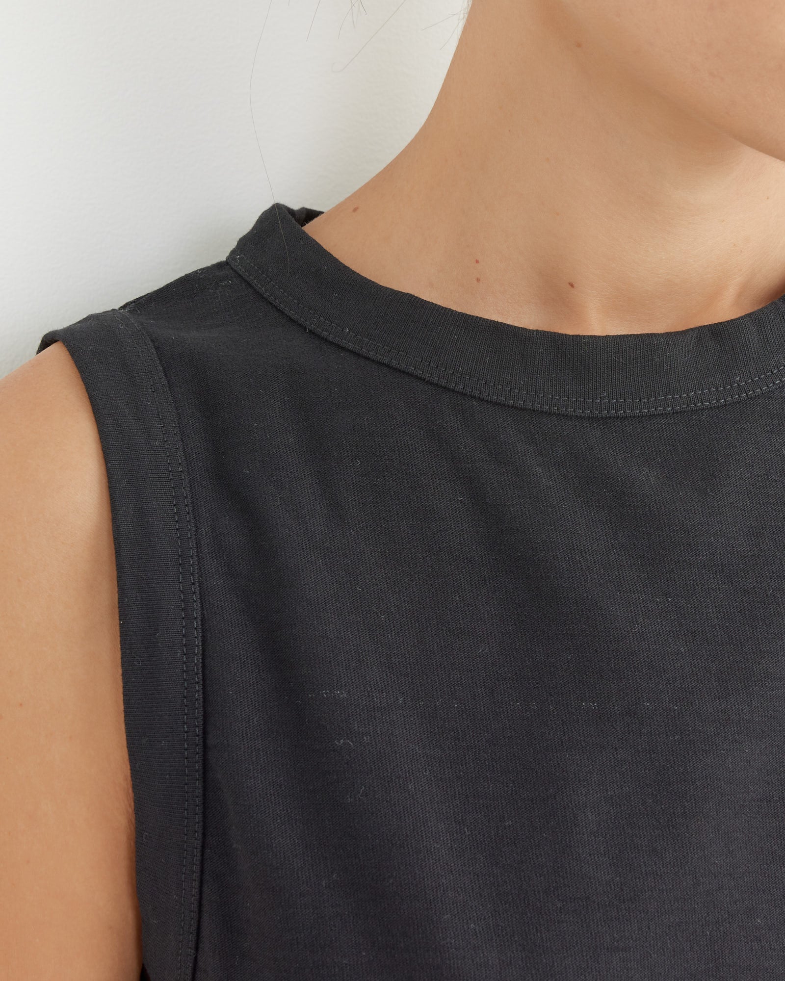 Johnny Tee in Black – Mohawk General Store