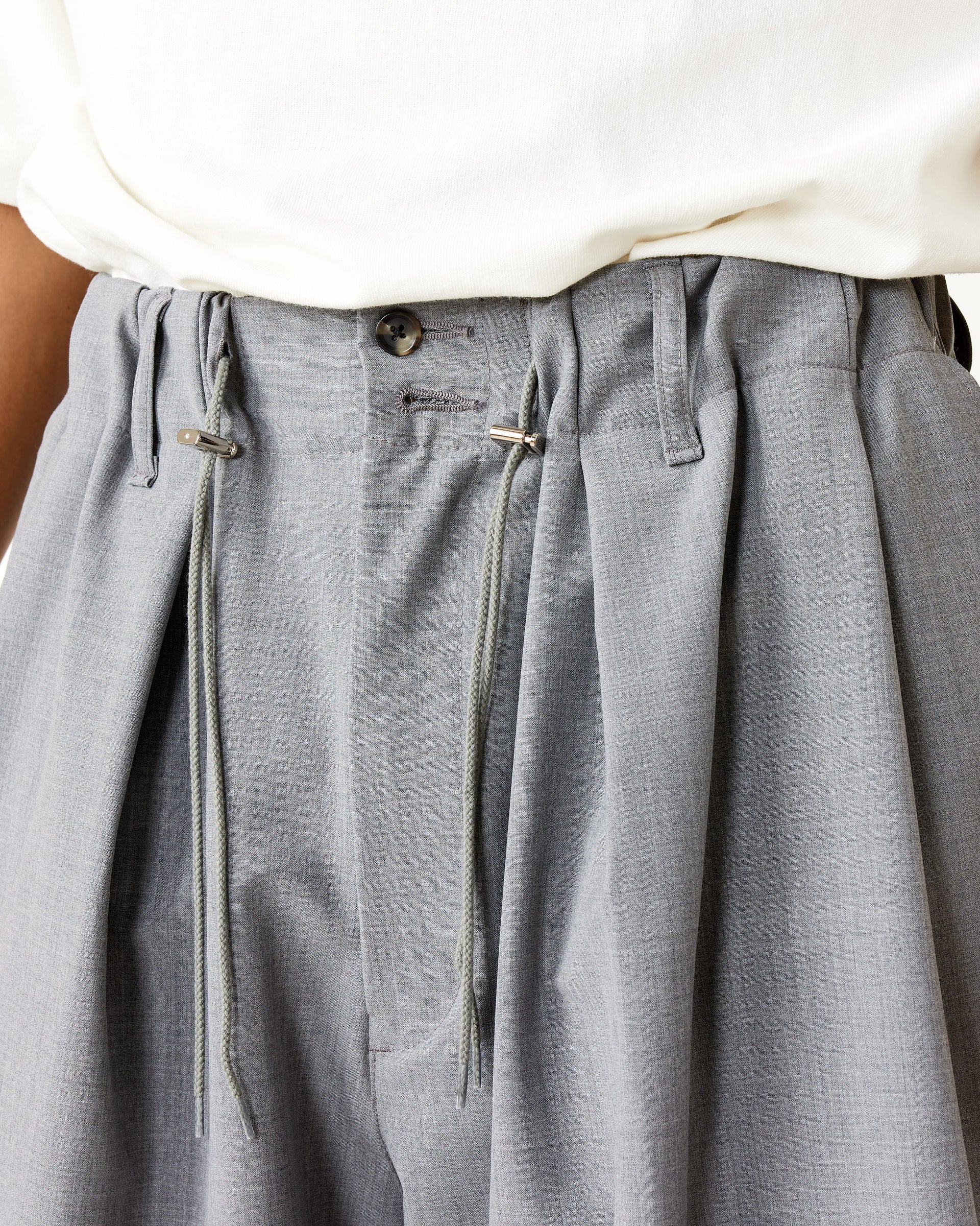 Circular Short Pant in Gray